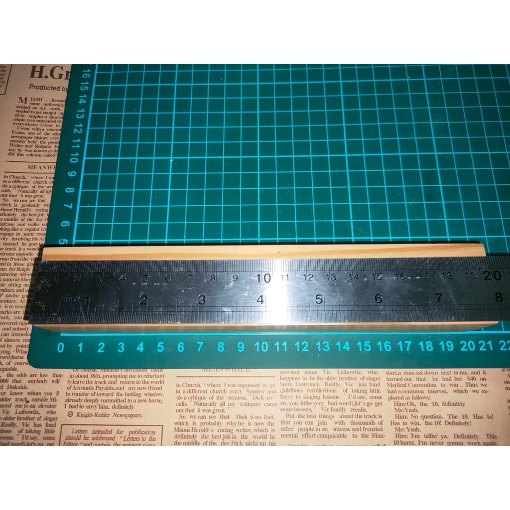 Jual Stand Kayu Akrilik/ Tatakan Kayu Akrilik/ Wooden Standing Akrilik ...