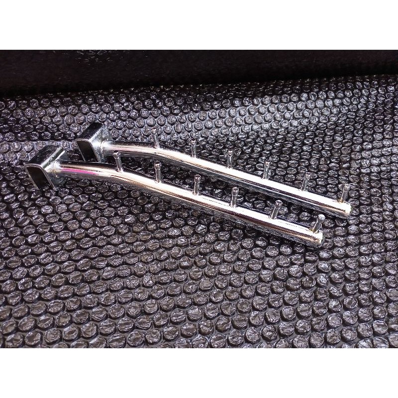 Jual suling pipa kotak 6 titik | suling gantungan baju pipa kotak titik ...