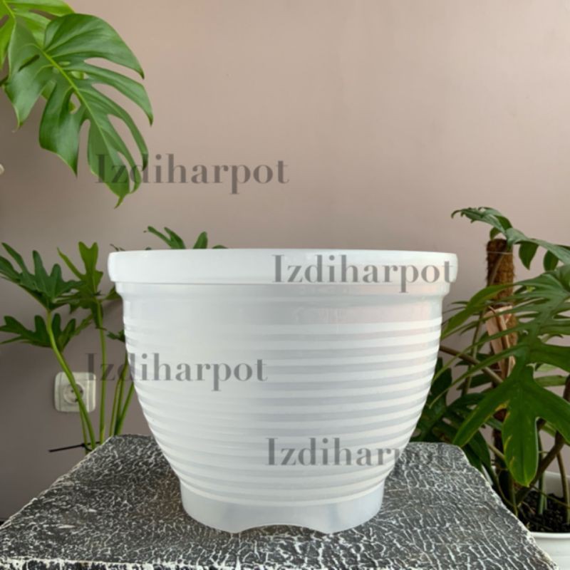 Jual POT BUNGA TANAMAN PLASTIK MOTIF NKT LEBAH 24 BENING TRANSPARAN ...