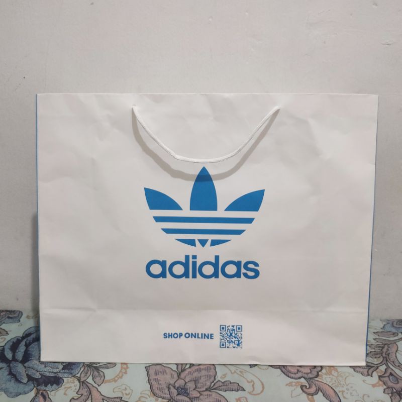 Jual paperbag adidas large original / paper bag adidas | Shopee Indonesia