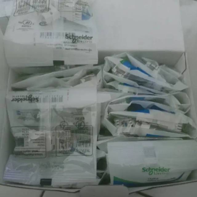 Jual Schneider UTP Modular Jack Cat5e White | Shopee Indonesia