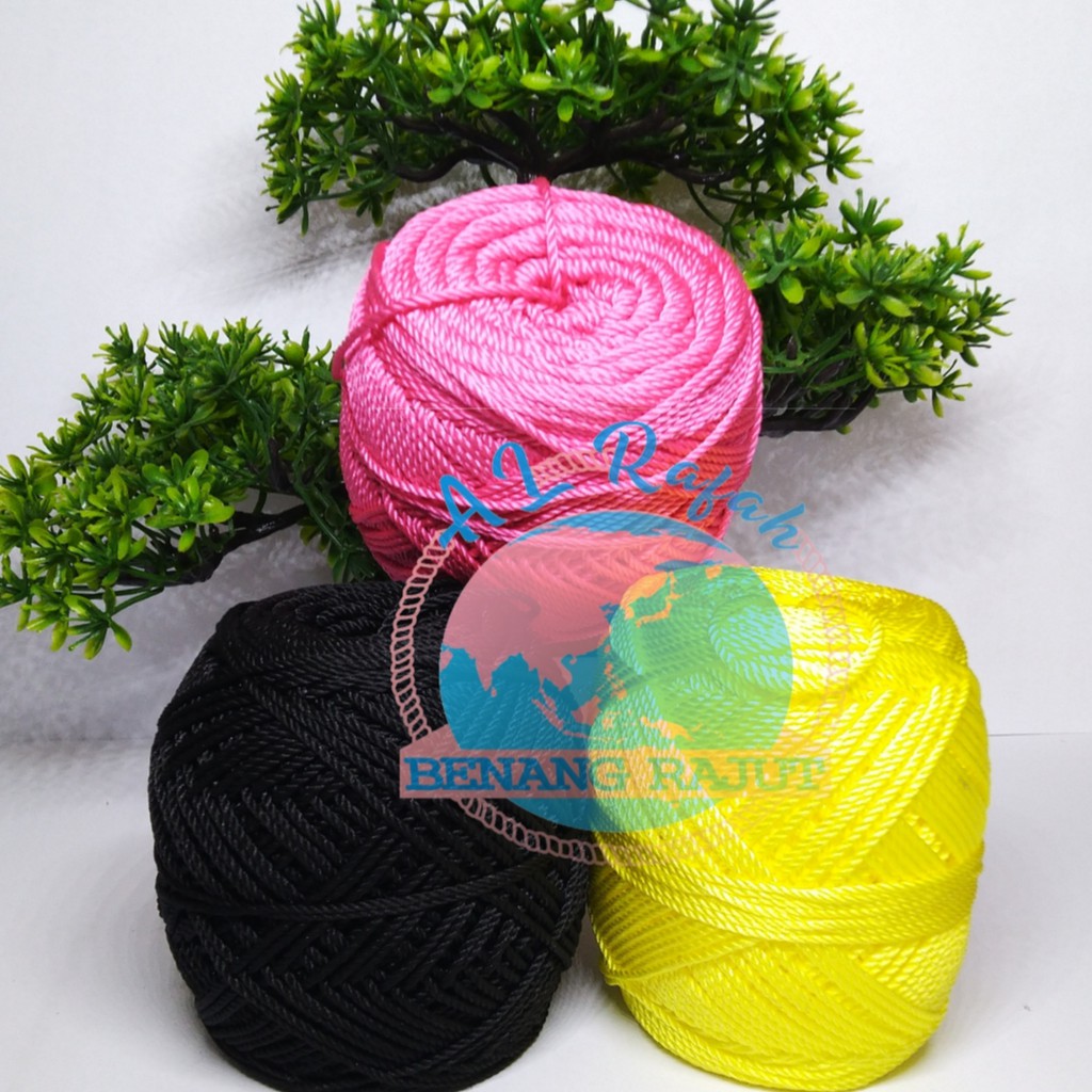 Jual BENANG RAJUT POLY KILAP PAKET 12 Bola Fanta 4, Kuning 4, Hitam 4 ...