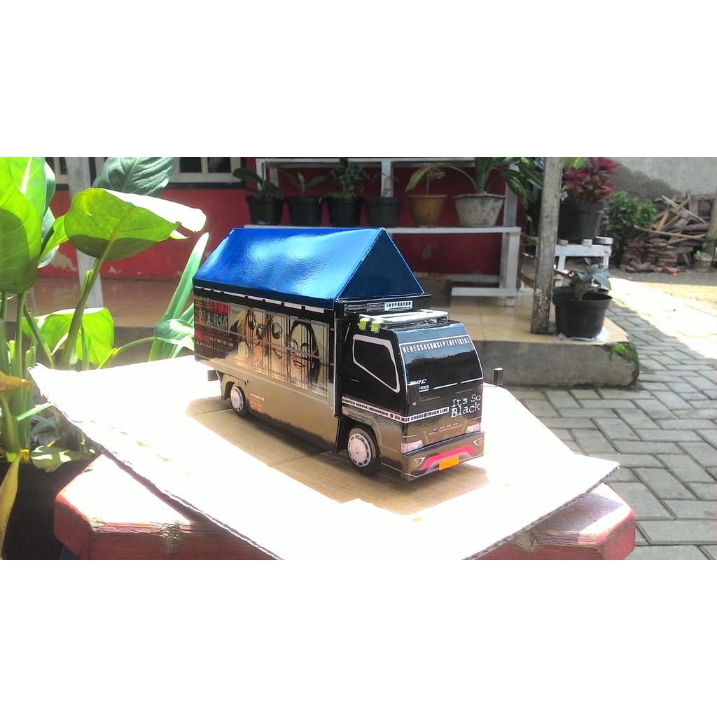 Jual Miniature Truck Canter "My Black" | Shopee Indonesia
