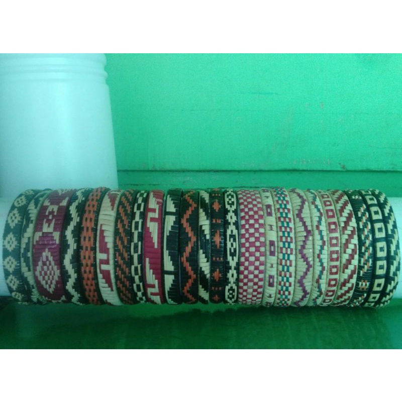 Jual Gelang Rotan Pakai nama sendiri Khas Dayak Kalimantan Tengah ...