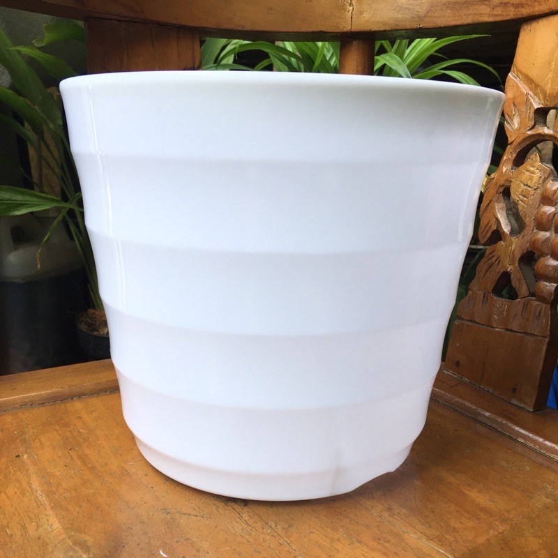 Jual Pot King Mado 37 Warna Putih Wadah Plastik Besar Tanaman Hias ...