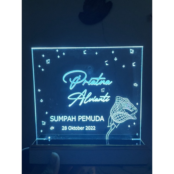 Jual Stand LED Acrylic Free custom | Shopee Indonesia