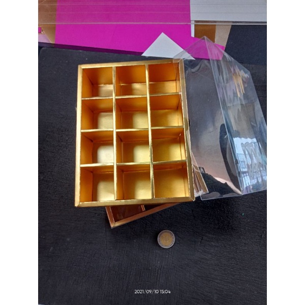 Jual box sekat 12( 4 cm persekat dan tinggi 5 cm ) | Shopee Indonesia