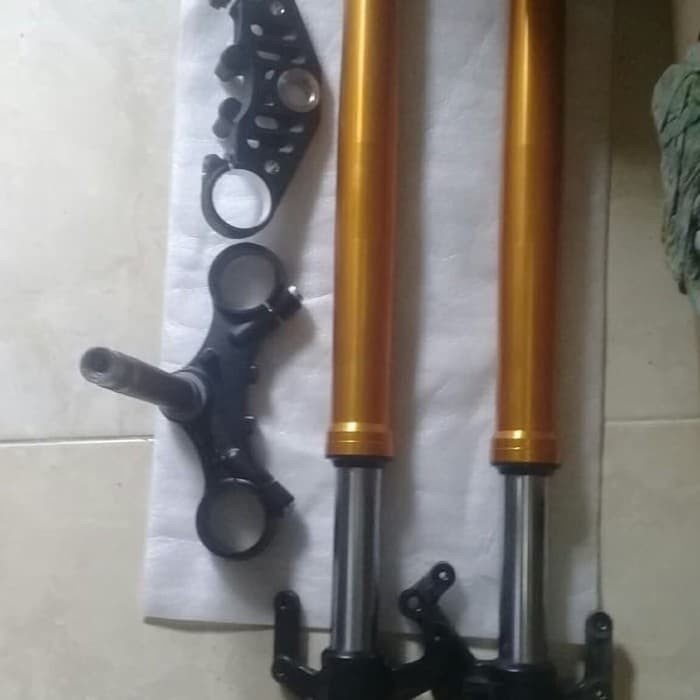 Jual Shock depan shockbreaker depan R15 vva v3 set segitiga atas bawah ...