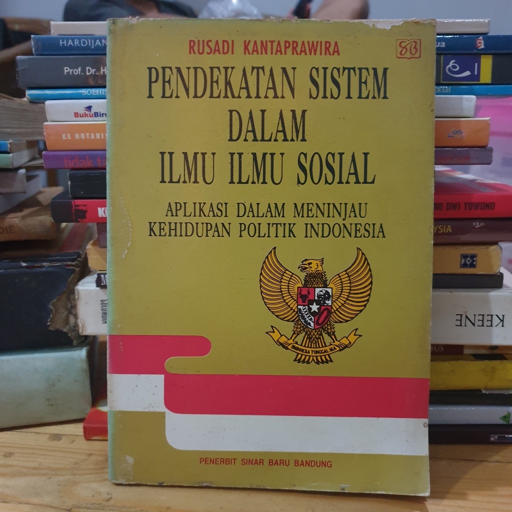 Jual Pendekatan Sistem Dalam Ilmu - Ilmu Sosial - Rusadi Kantaprawira ...