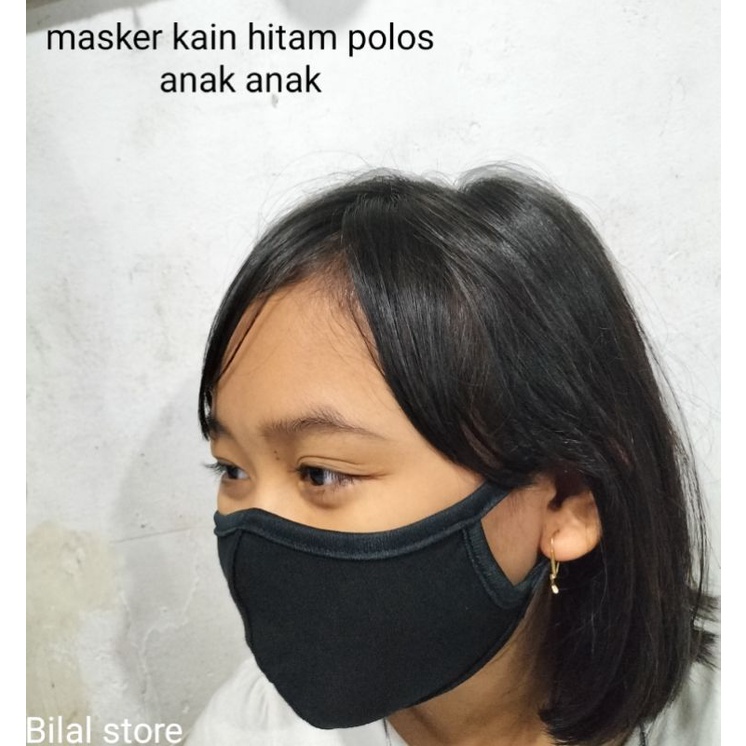 Jual masker kain hitam polos anak anak ada dua model cantelan kuping ...