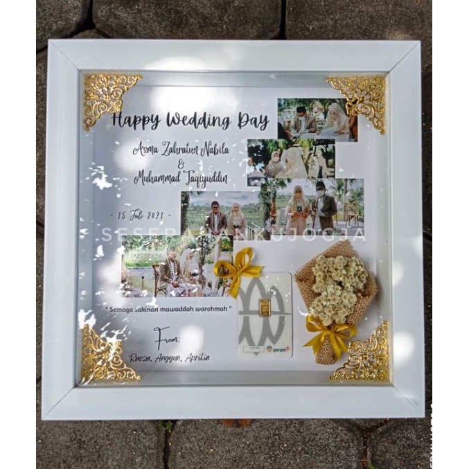 Jual GIFT PIGURA 26x26 Hampers GOLD custom Wedding Birthday Graduate ...