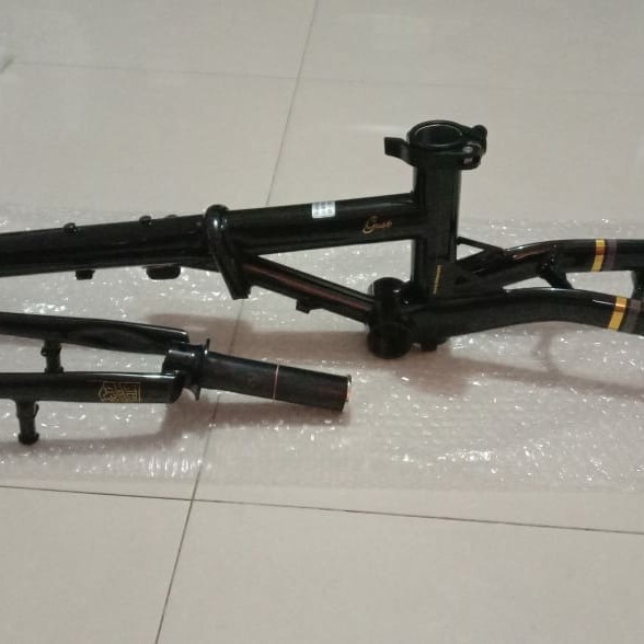 Jual Frame Frame Fnhon Gust Vbrake Black Gold With Fork Ready Stock ...