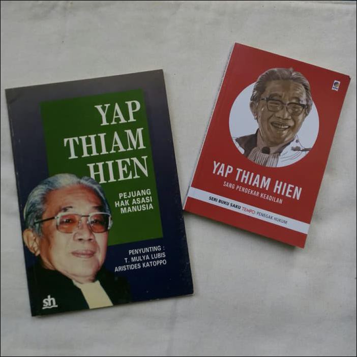 Jual Paket 2 Buku Yap Thiam Hien Pejuang Hak Asasi Manusia Pendekar Keadila | Shopee Indonesia
