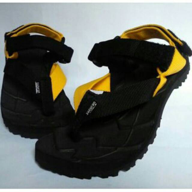Jual Sandal Outdoor suzuran Hitam Kuning | Shopee Indonesia