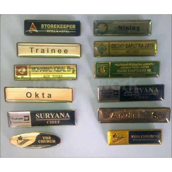 Jual Name Tag Kuningan - Papan Nama Dada - Pin + resin + Peniti ...