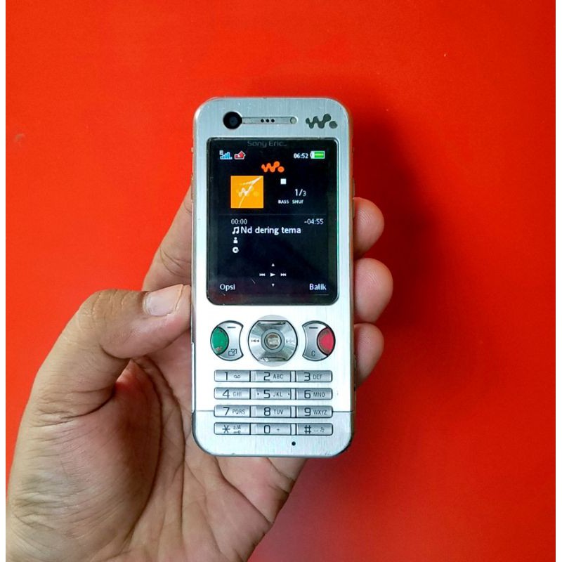Jual Hp jadul Sony ericsson Walkman W890 original hp slim ho unik hp langka no w880 w705 w350 ...