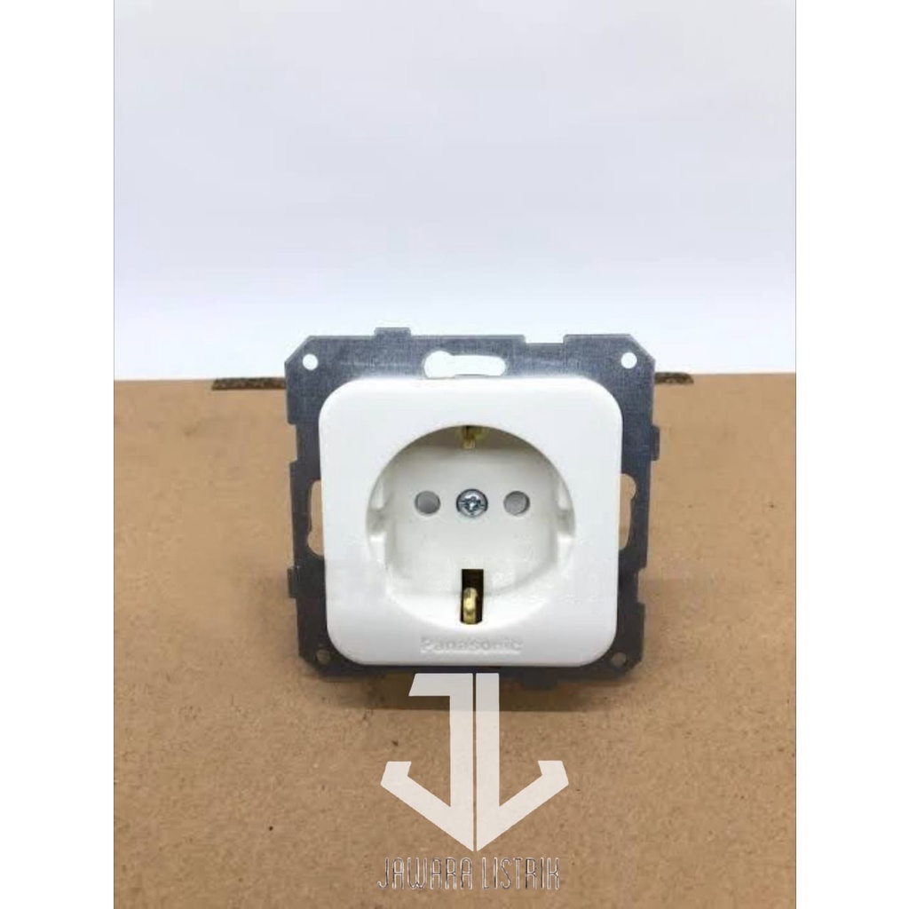 Jual STOP KONTAK PANASONIC WEJ 7823 CP UNTUK FRAME TRIPLE | Shopee ...