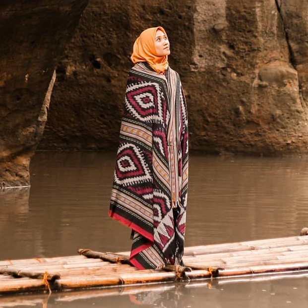 Jual KAIN TENUN ETHNIC TRADISIONAL TORAJA ROTE TENUN SUMBA NTT KUPANG ...