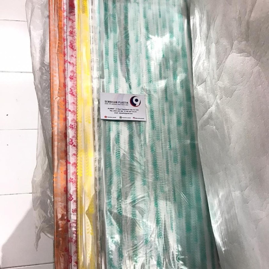 Jual Kado kaca Plastik Bungkus Parsel lembaran isi 50 lembar Murah ...