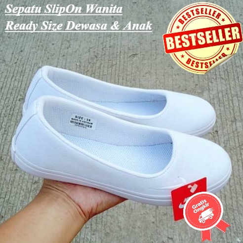 Jual SEPATU FLAT SHOES WANITA Slip On warna putih polos. Sepatu kerja ...