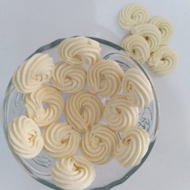 Jual Kue Sagu / Kue Semprit / Ons / 100gr (Coklat / Original) | Shopee ...