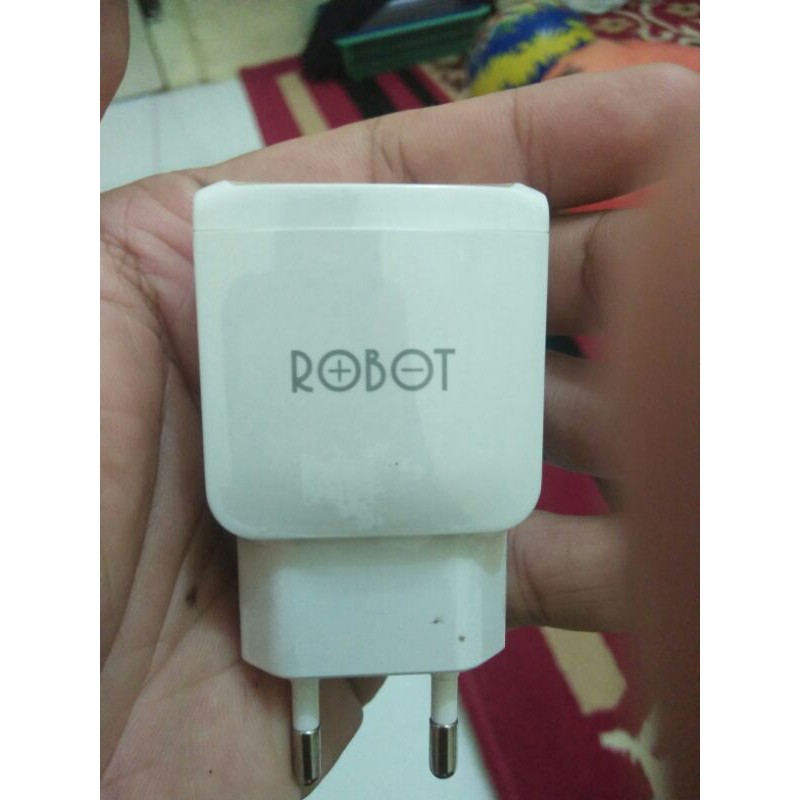 Jual kepala charger merek robot diatas 2 lobang | Shopee Indonesia