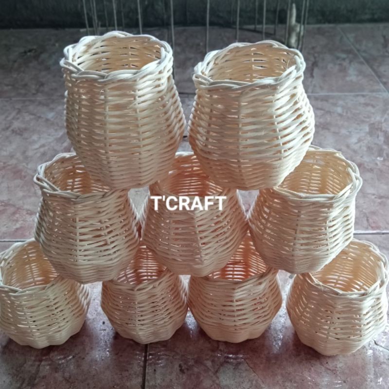 Jual vas rotan /vas bunga rotan /kerajinan vas rotan | Shopee Indonesia
