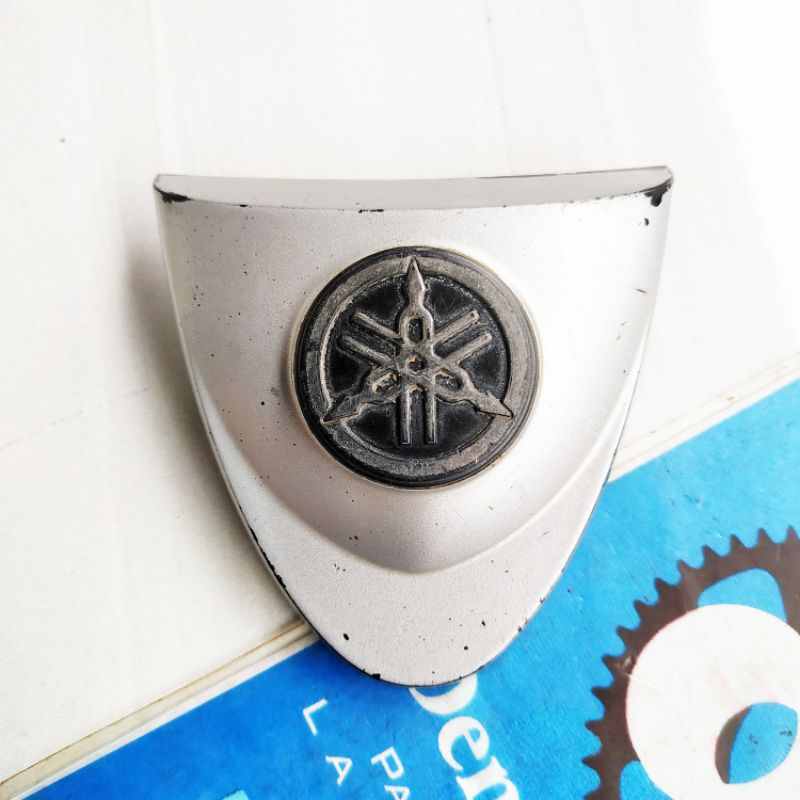 Jual emblem logo dasi tameng panel dada FIz force1 FizR vega lama ...