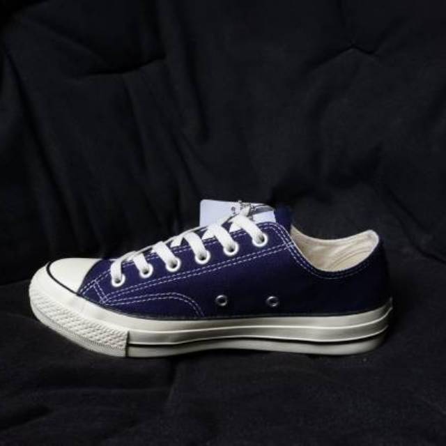 Jual Sepatu Sneakers Ventela Bts navy low original | Shopee Indonesia