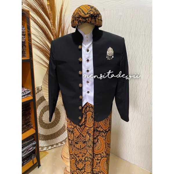Jual [1 Set] Beskap Pres Hewes, Jarik Wiru Instan + Blangkon Solo ...
