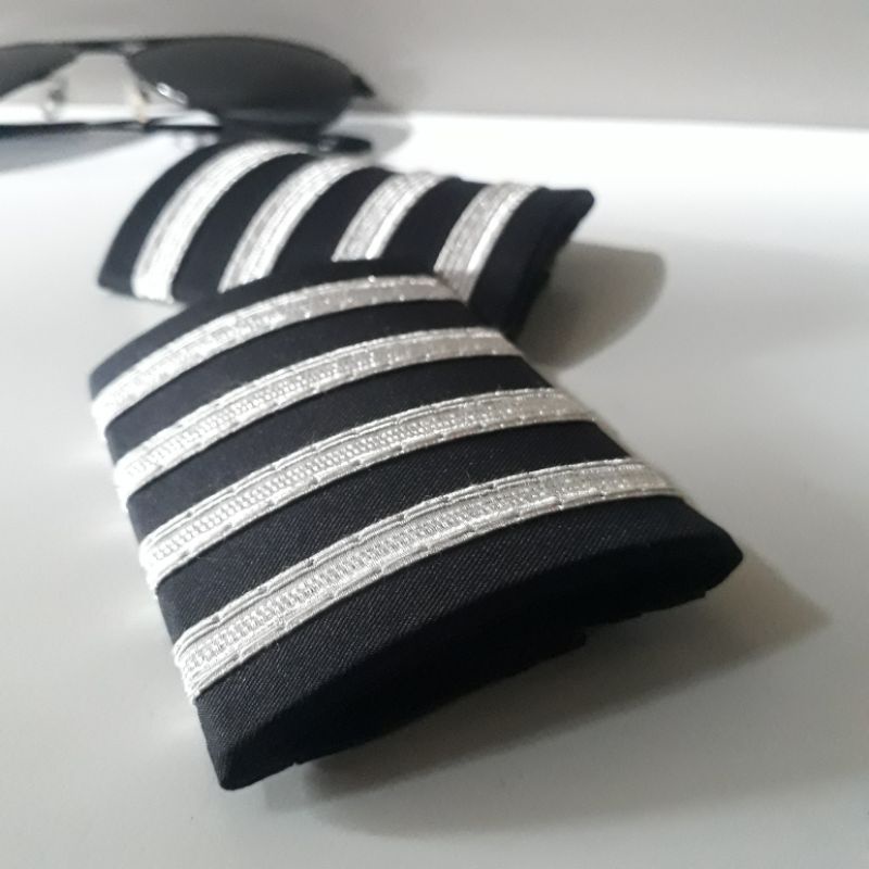 Jual pangkat pilot bar captain epaulette strip kecil | Shopee Indonesia