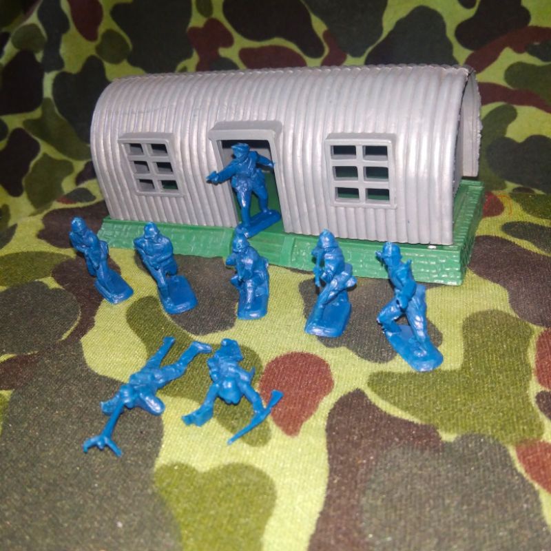 Jual Tentara Jadul Barak Tentara Jerman Mainan Tentara Vintage Army ...