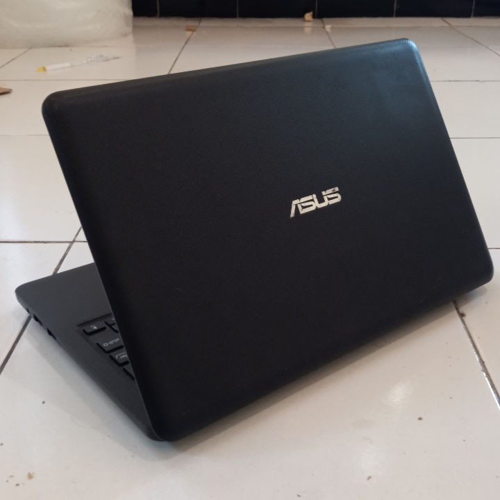 Jual ASUS E202S Warna Hitam Black Intel Celeron RAM 2GB HDD 500GB Layar ...