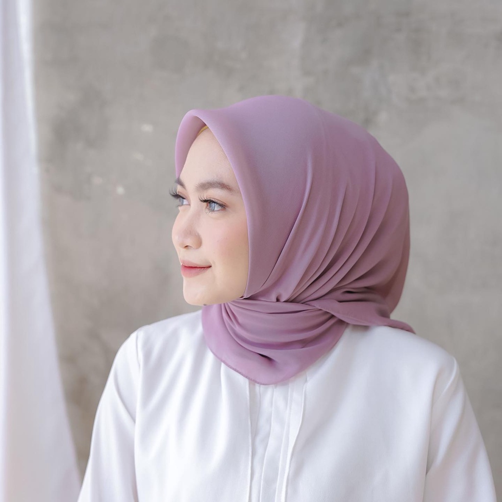 Jual PARIS PREMIUM HIJAB SEGI EMPAT VOAL ANTI LETOY | Shopee Indonesia