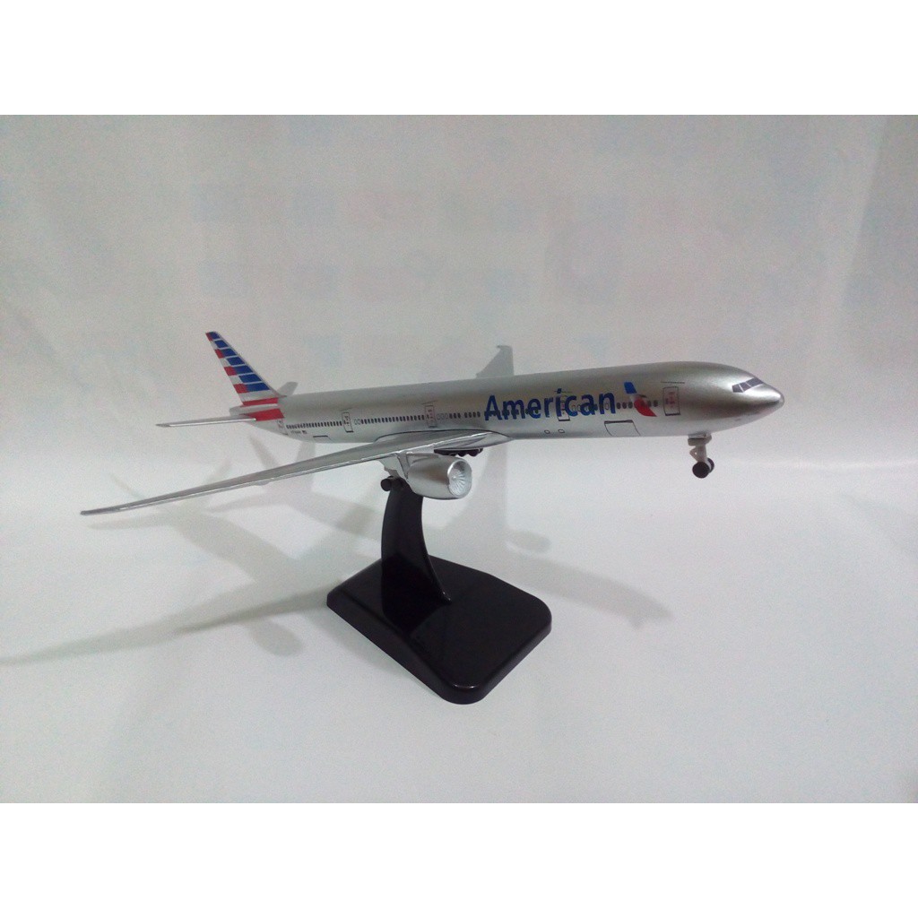 Jual Diecast Miniatur Pesawat Terbang BOEING 777-300ER AMERICAN Replika Pajangan Harga Murah ...