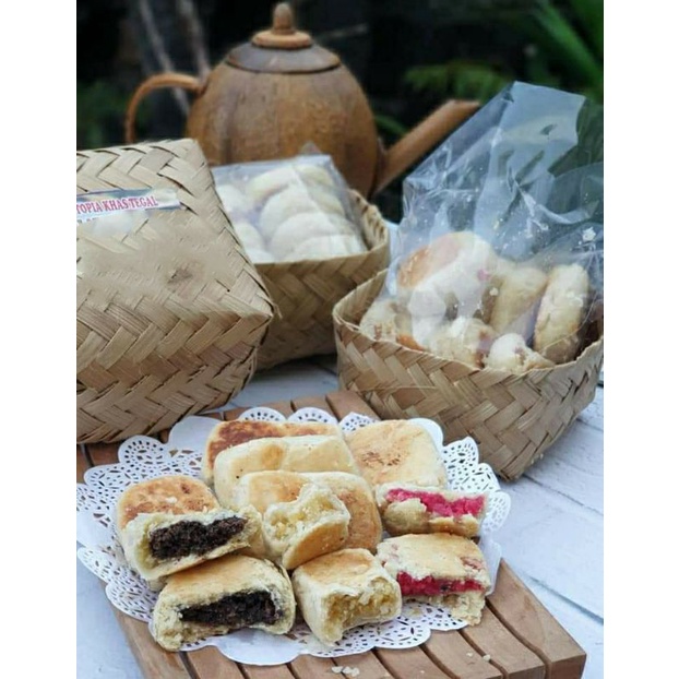 Jual Latopia khas Tegal/latopia ngeprol/kue latopnya | Shopee Indonesia