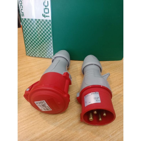 Jual LEGRAND MOBILE MOUNTING 32A 4PIN 3P+E 1SET STOP KONTAK SOCKET ...