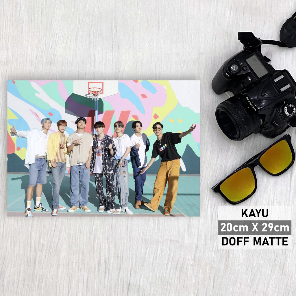 Jual Poster BTS DYNAMITE Frame Kayu Solid A4 BTS305 | Shopee Indonesia