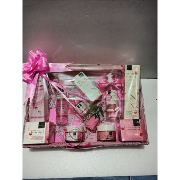 Jual PAKET SCARLETT BOX BOK SESERAHAN KADO ULANGTAHUN PERNIKAHAN ...