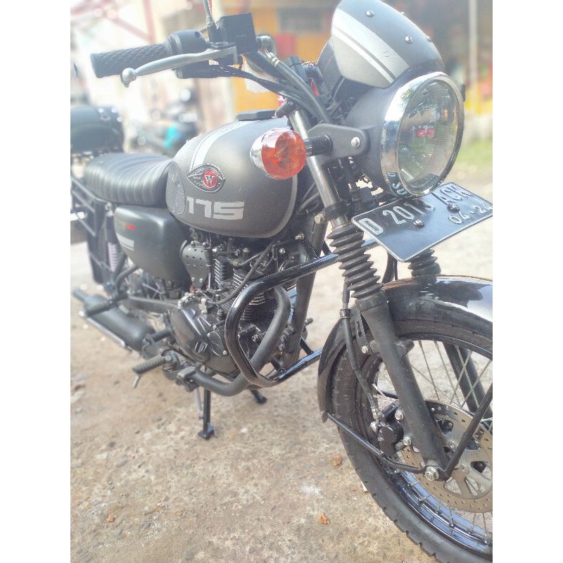 Jual engine guard crasbar pelindung mesin Kawasaki w175 w175se w 175 ...
