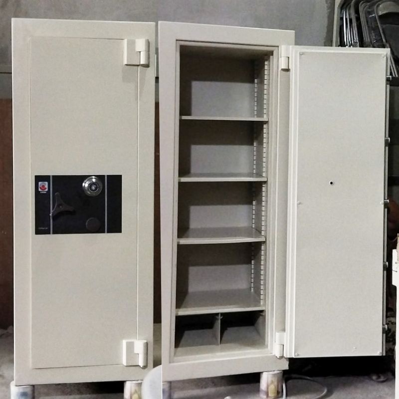 Jual Brankas Besar Tahan Api merk Cassa Tinggi 165cm Brankast Tahan Api ...