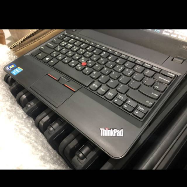 Jual Laptop bagus ram 4gb laptop lenovo tinkpad x131e tinkpad x131 e ...