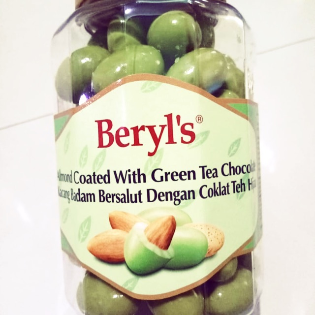 Jual Almond Coated With Green Tea Chocolate l Beryl's Coklat Almond ...