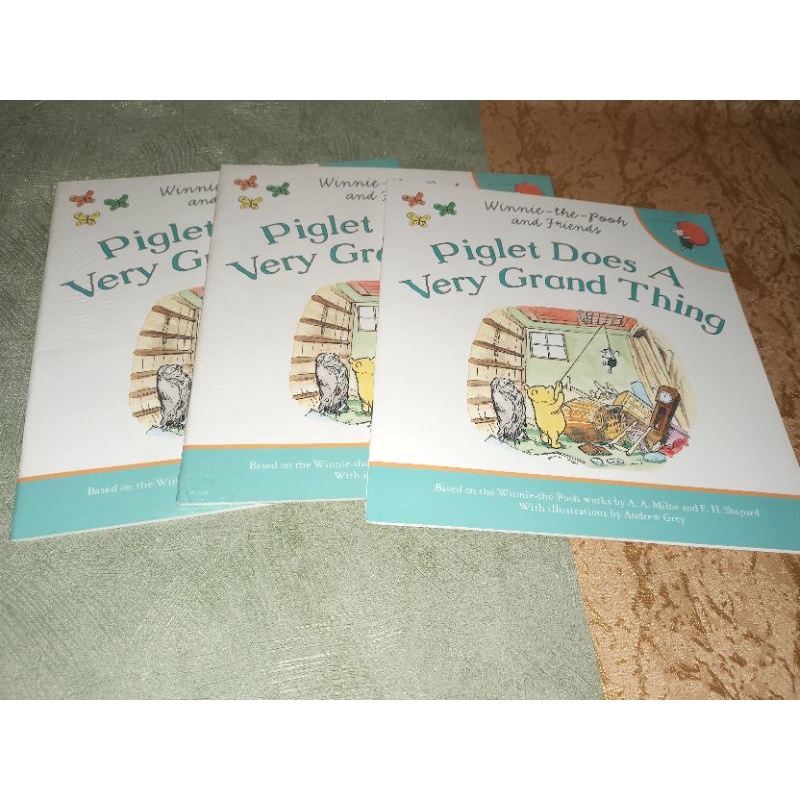Jual Piglet Does a Very Grand Thing (winnie the pooh and friends ...