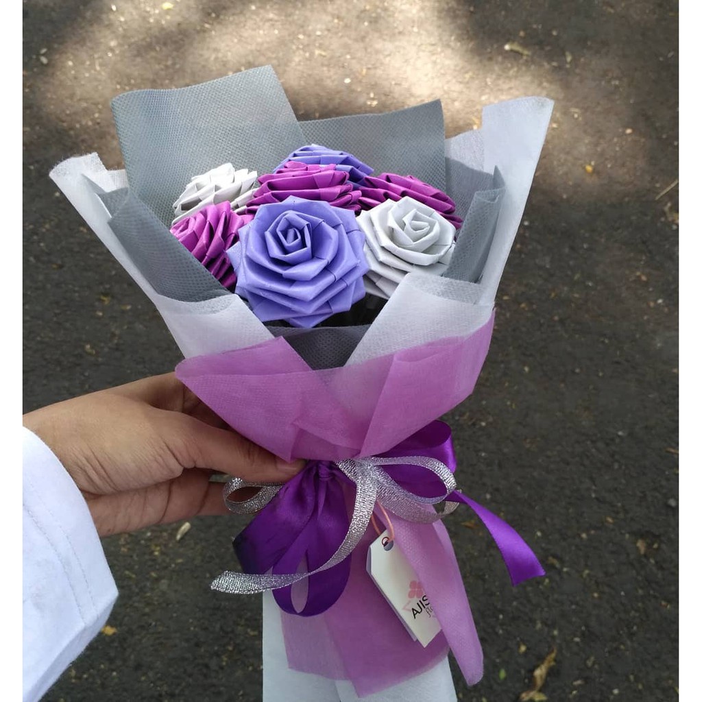 Jual Buket Bunga Kertas isi 7 bunga - PAPER ROSE BOUQUET | buket ...