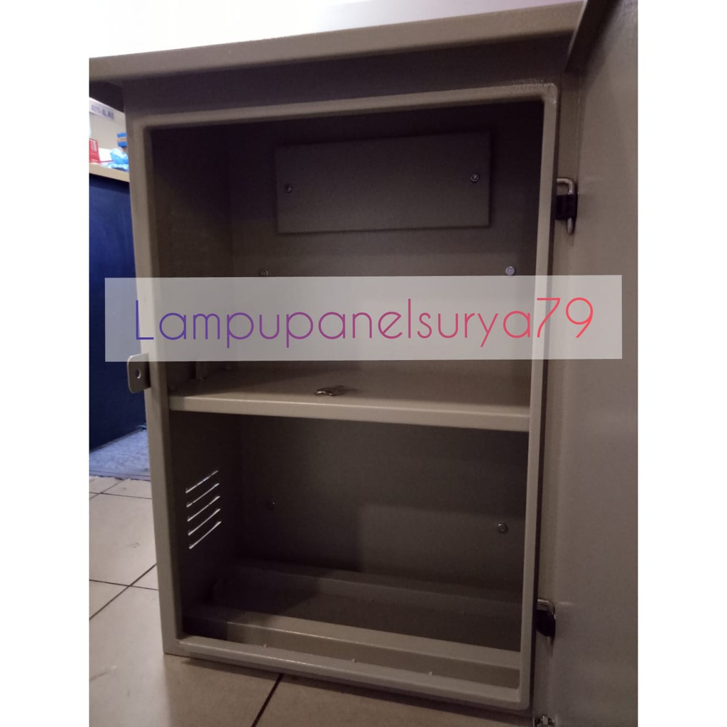 Jual Panel Surya/Box Baterai / Aki Isi 2 Baterai Ukuran 70x46x30 cm ...