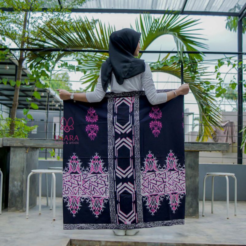 Jual SARUNG BATIK INARA |SARUNG BATIK CEWEK| SARUNG SANTRI PUTRI ...