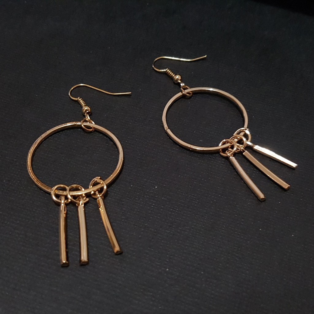 Jual Anting hooks - A-117 - ring bulat dengan tassel lempengan gold ...
