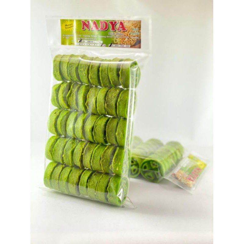 Jual Easrumart Kembang Goyang Opak Matari Imoet Nadya Gurih, Renyah Dan ...