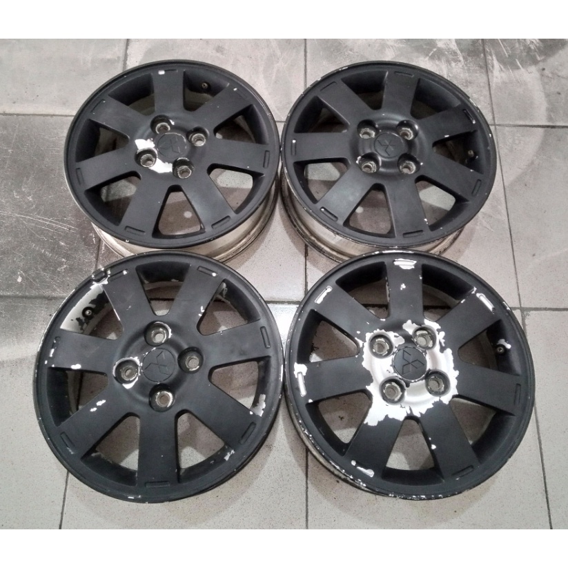 Jual Velg Bekas Mobil Ori Copotan STD MIRAGE R14 Hole 4X100 BLACK Untuk Mobil Brio Calya Sigra ...